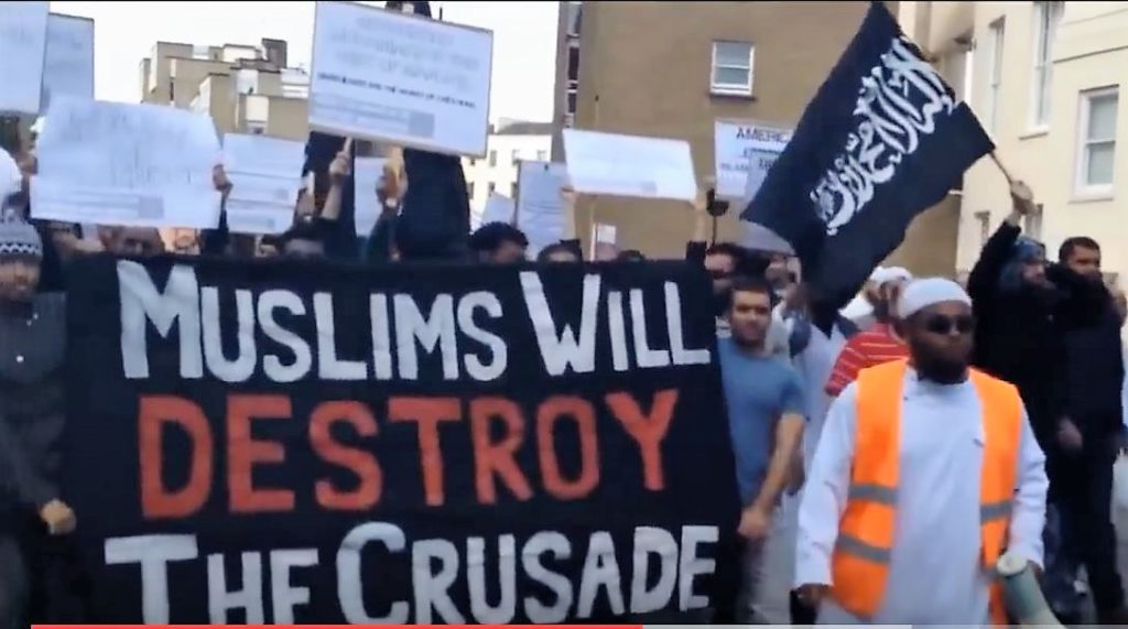 Zu gefährlich: Erste Migranten fliehen aus Islamisten-Hochburg London