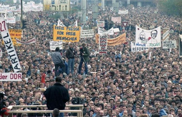 Heute vor 30 Jahren: Größte nicht staatlich gelenkte Demonstration in ...