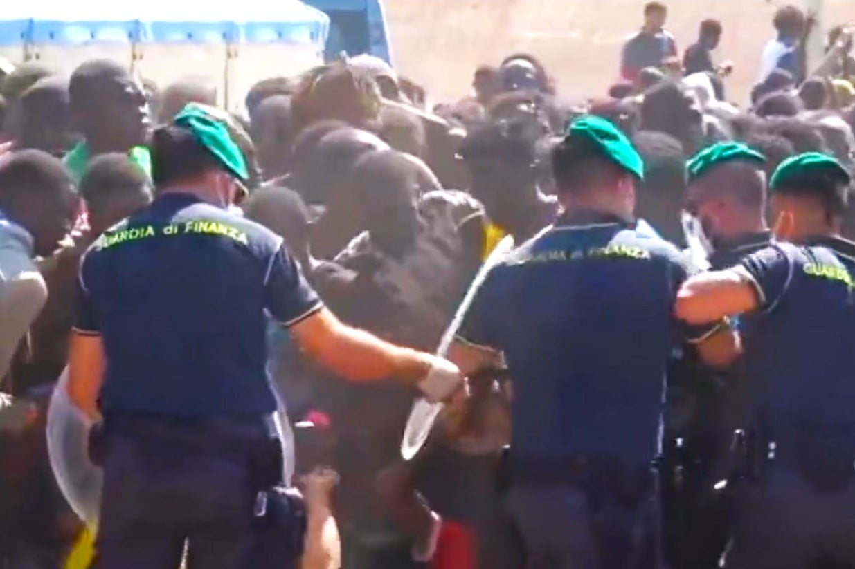 Lampedusa: Keine Flüchtlingswelle, sondern koordinierte Invasion eines ...