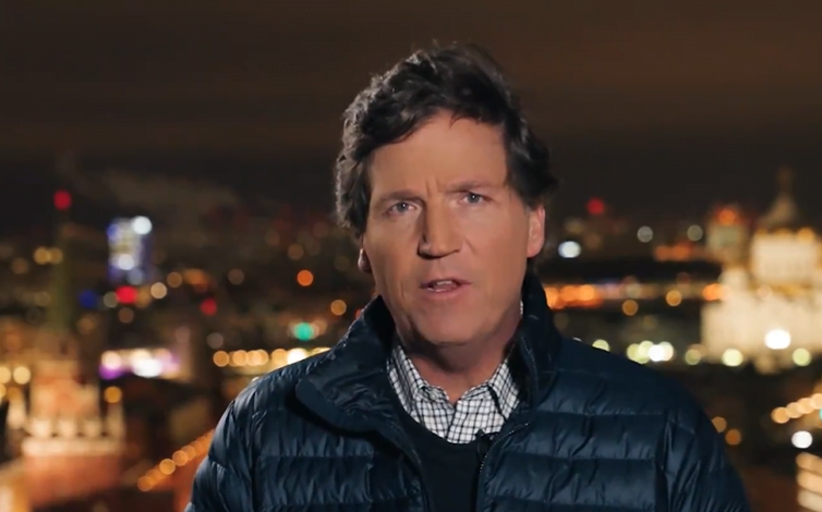 Alle warten gespannt, manche ängstlich auf Carlson-Interview mit Putin